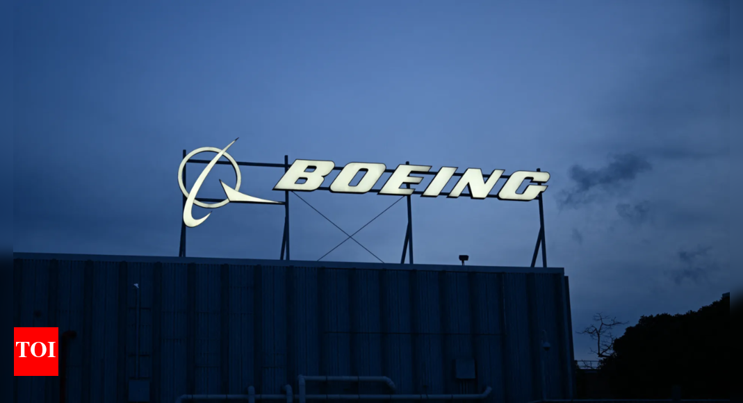 Boeing and union reach tentative agreement, 25% pay raise over four ...