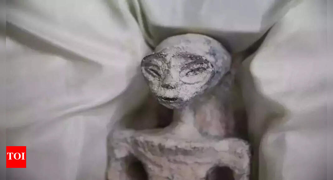 Alien tech and bodies discovered? Former Pentagon official makes ...