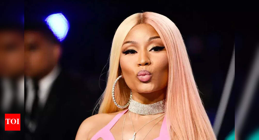 Nicki Minaj Hilariously Responds to Hulk Hogan Comparisons During ...