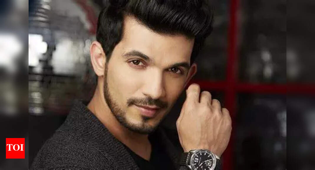 Arjun Bijlani prepares 'modaks' for Ganeshotsav; gives credit to ...