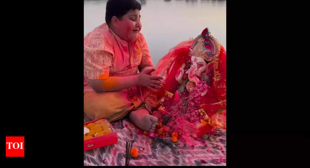 9-year-old Abhinav Arora's tearful goodbye to Lord Ganesha goes viral ...