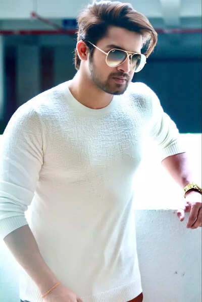 Actor Kiran Raj injured in a road accident; says 'I'm fine' | Kannada ...