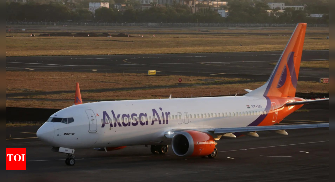 Akasa Air’s all-women pilot crew bring home its 25th Boeing 737 MAX ...