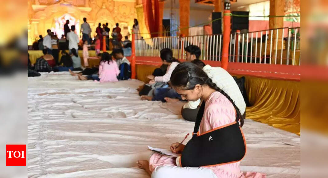 Lord Ganesh: Devotees Write Letters to Lord Ganesh for Blessings at ...