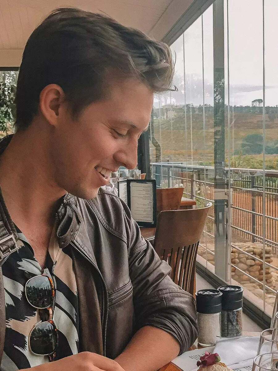 How to tell if you're dating a man, not a boy | Times of India