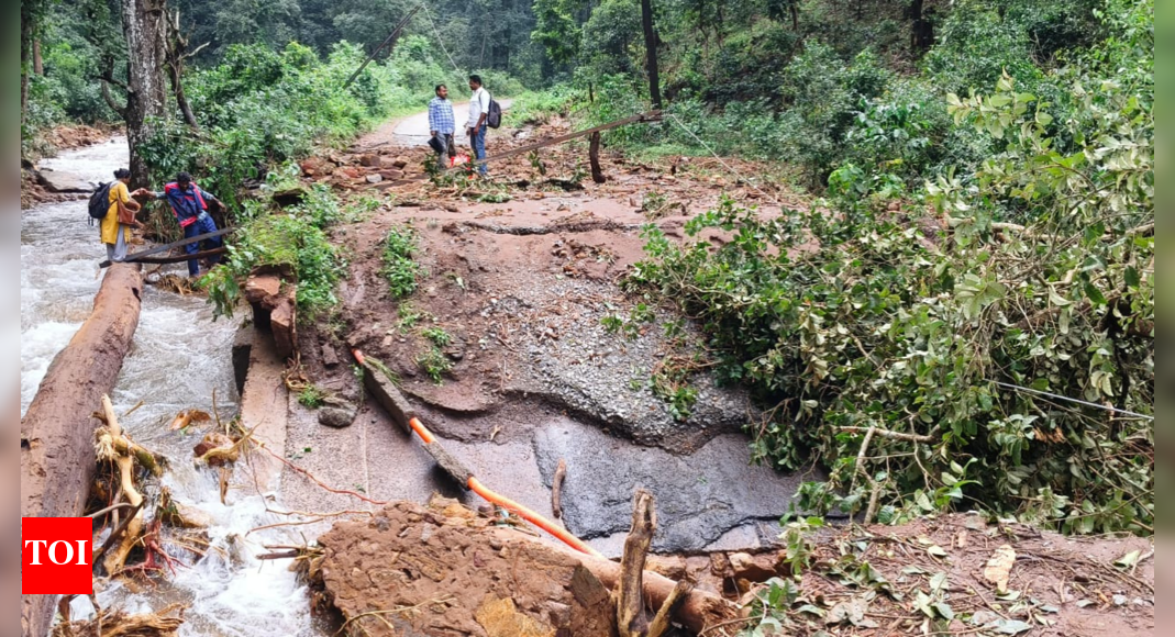 GK Veedhi-Seeleru Road: GK Veedhi-Seeleru road restored for light ...