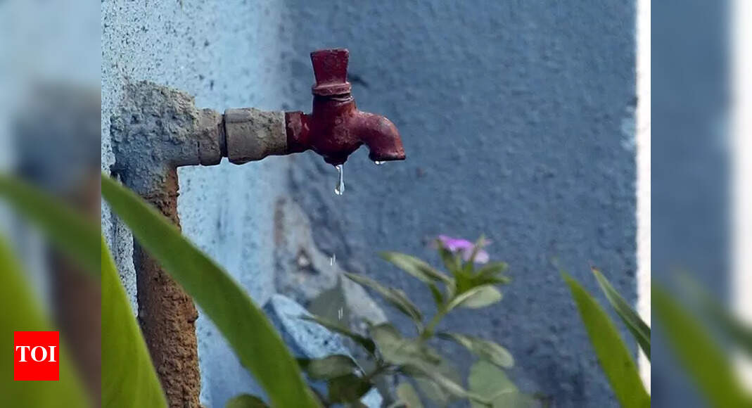 Mumbai Residents Struggle with Water Crisis Due to Vakola Tunnel ...