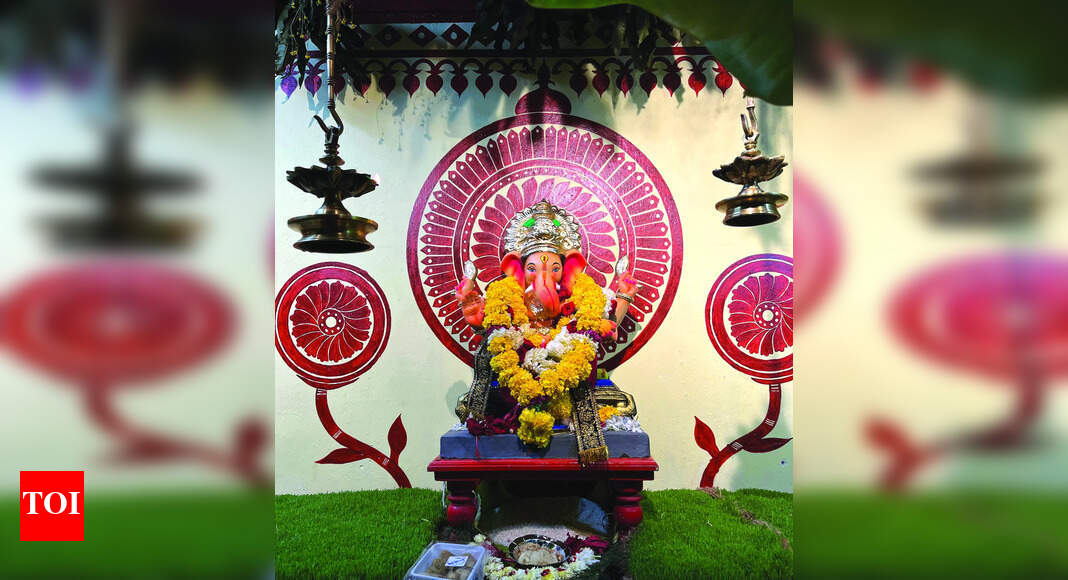 Kaavi art an unexpected feature in Ganesh decor | Goa News - The Times ...