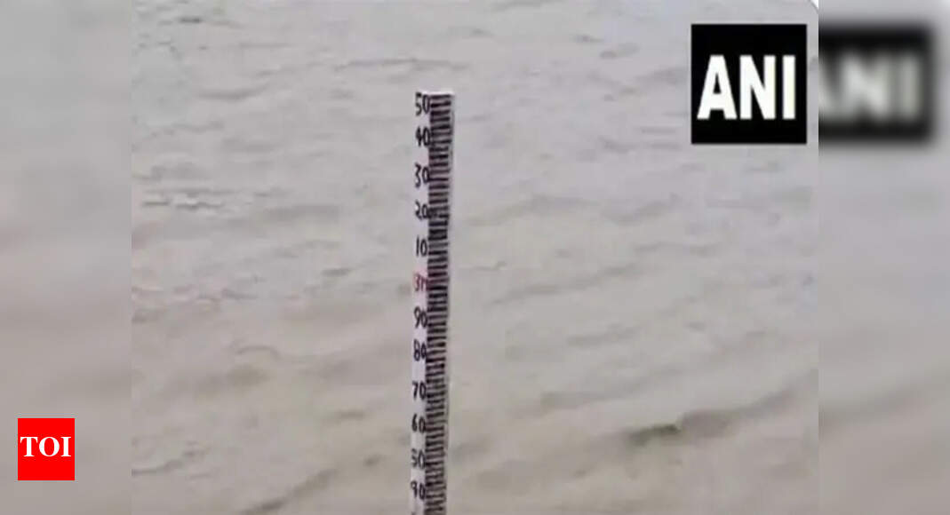 Flood Alert: Haridwar: Ganges flowing close to danger level mark ...