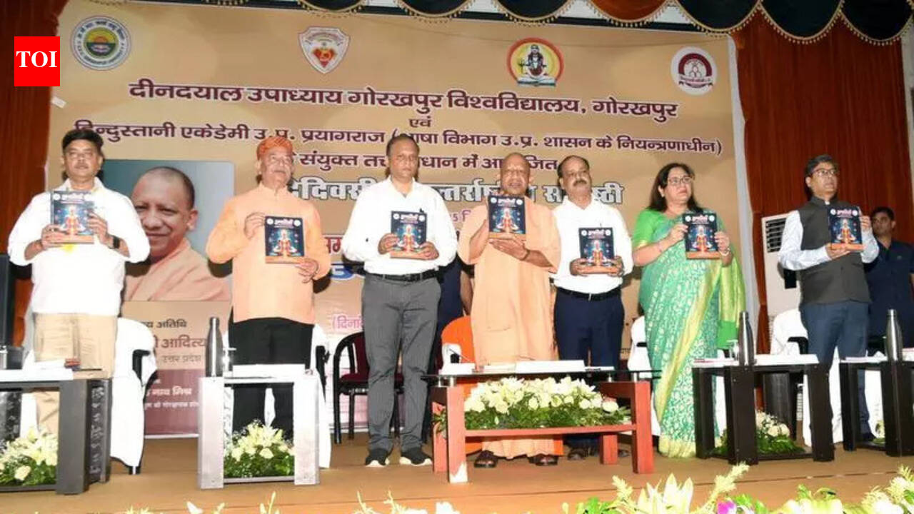Yogi Adityanath Launches 'History of Nath Panth' Book at International ...