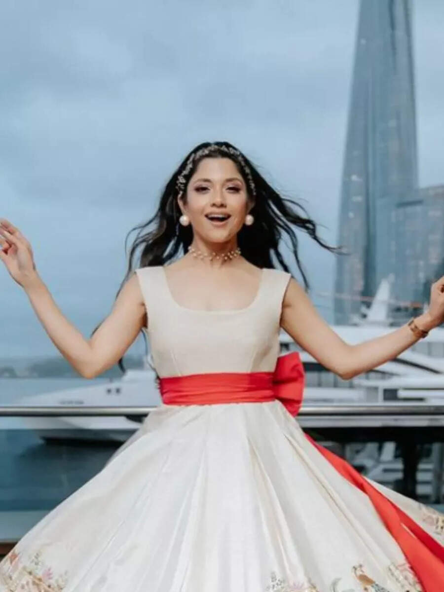 Candid and captivating clicks of Kinjal Rajpriya | Times of India