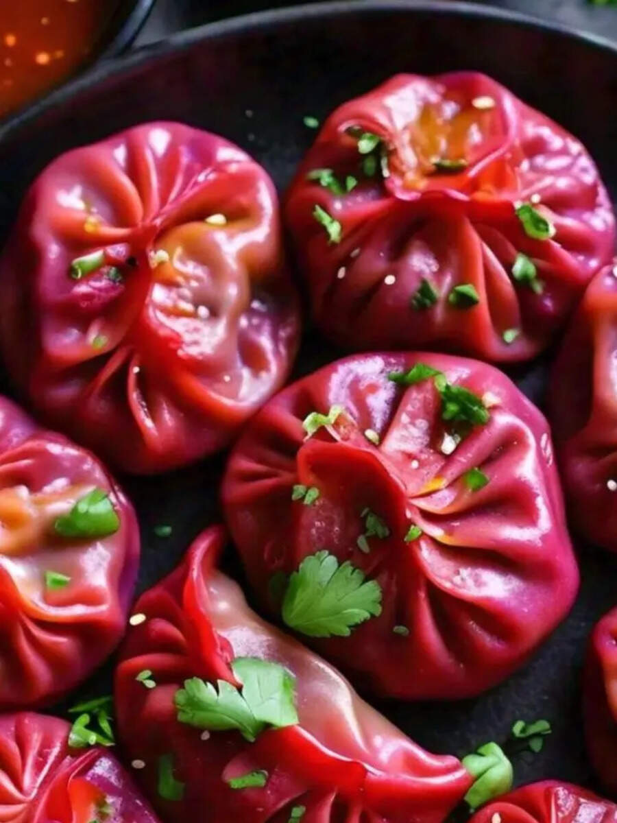 Healthy Steamed Beetroot Wholewheat Momos For Delhi's Monsoon Evenings ...