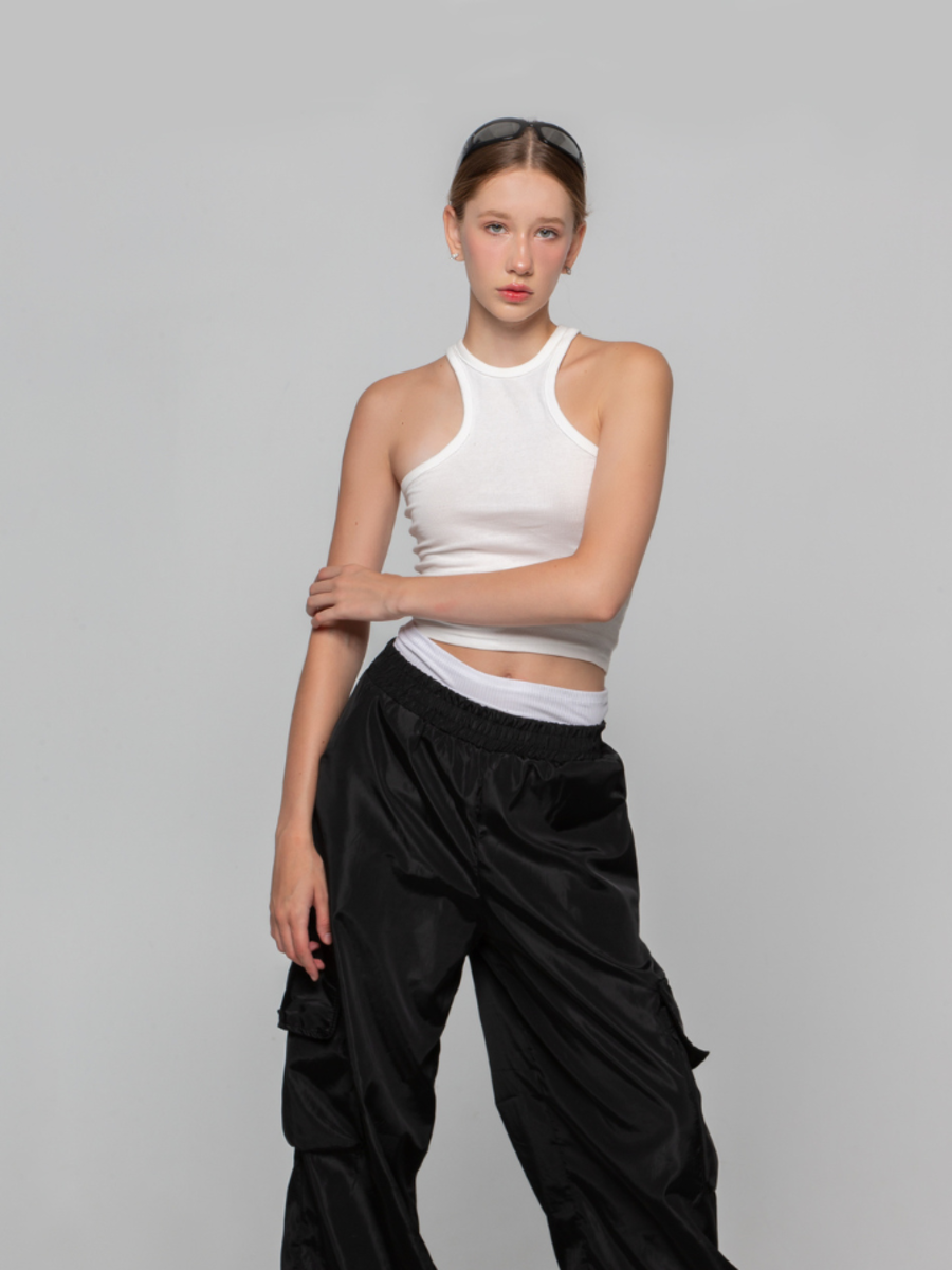 Styling Tips For Women With Broad Hips To Look Slimmer In Pants | Times Now