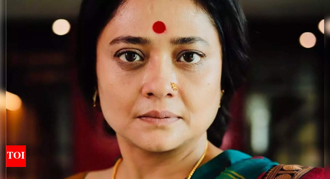 ‘An actor prepares’; Rupanjana Mitra’s first look for ‘Kaalratri’ is ...