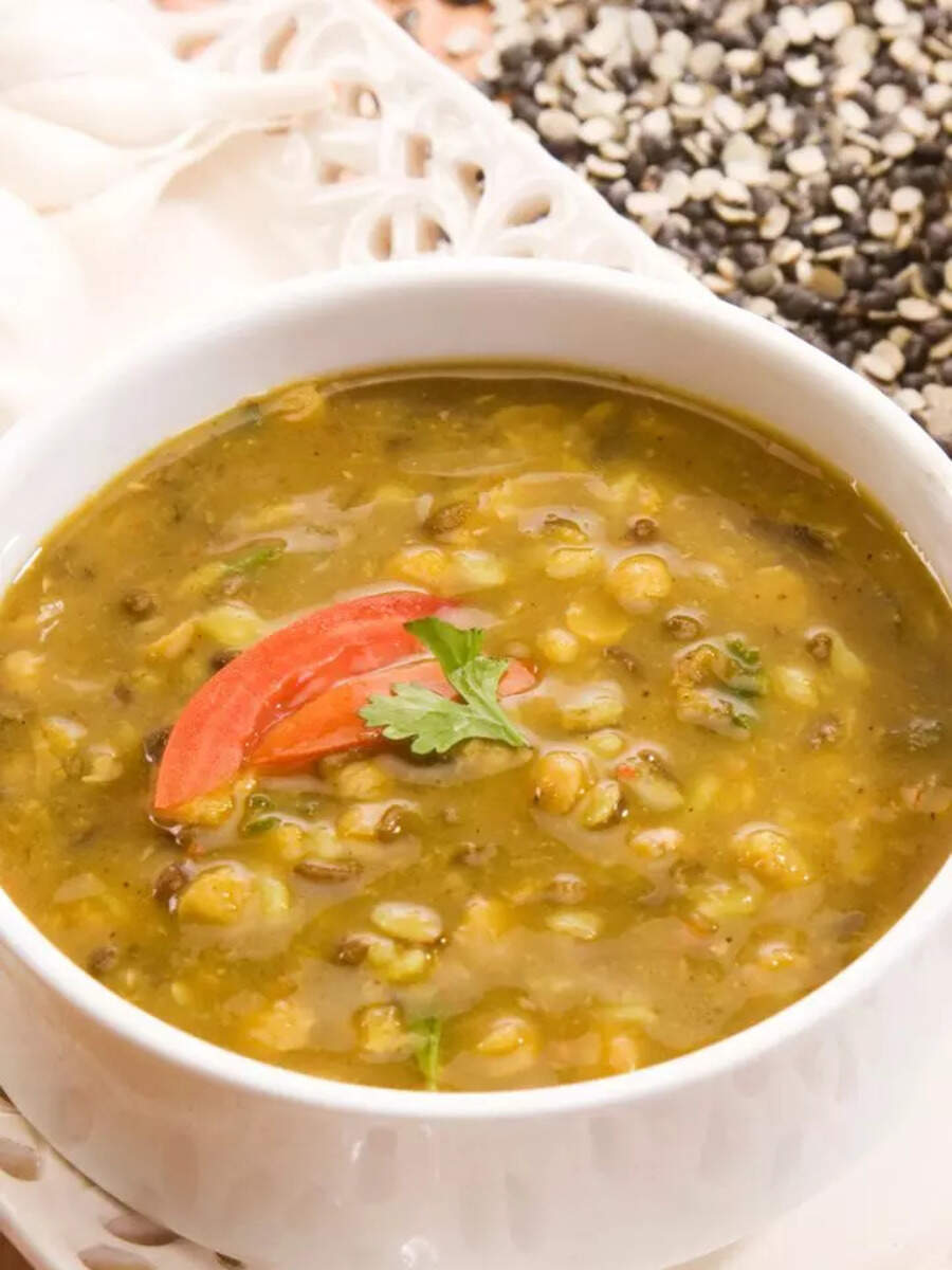 Gujarati Homestyle Lentil Mix Kathol With Bajra Roti, A Protein-Packed ...