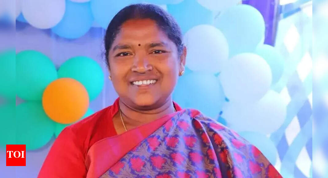 Minister Seethakka Meets Telangana Governor On Mulugu Bill | Hyderabad ...