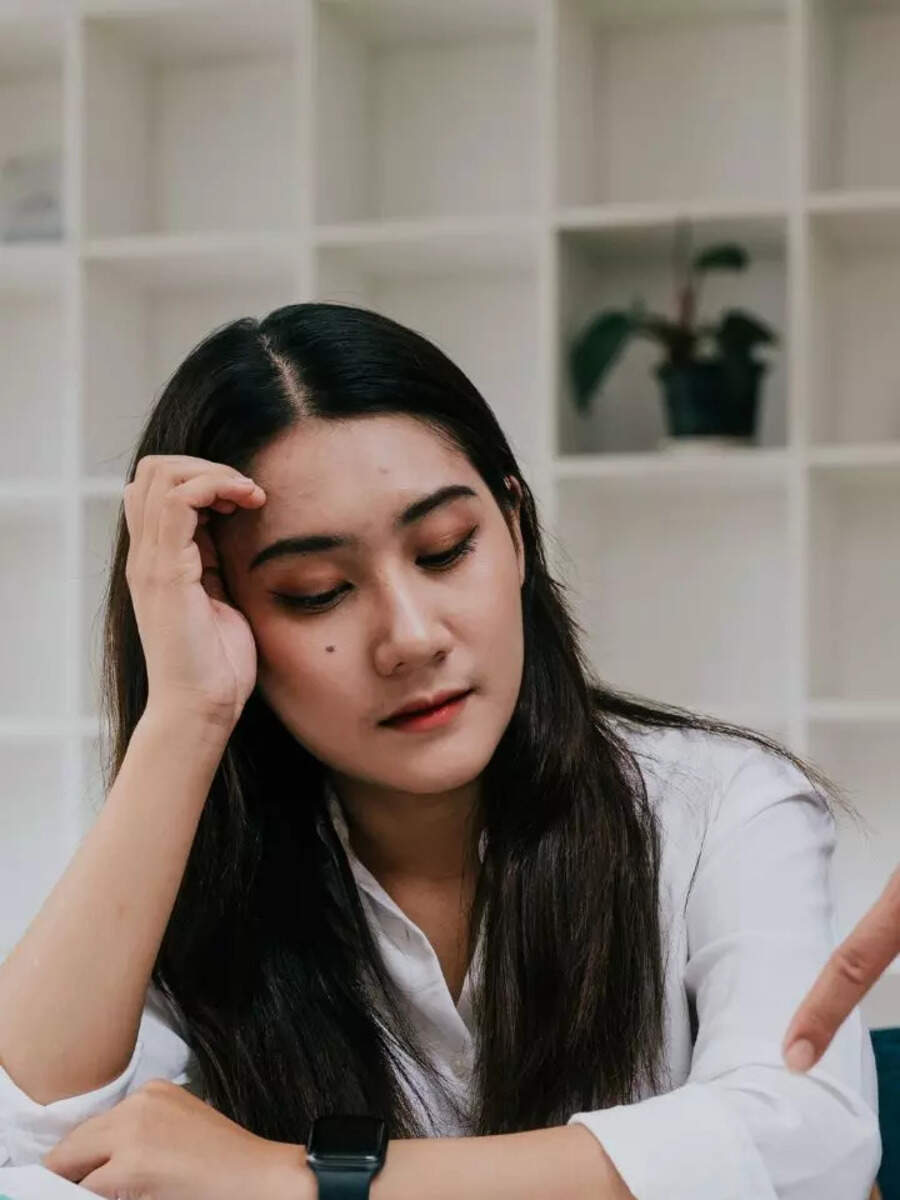 Habits That Make You Look Unprofessional At Your Workplace | Times Now