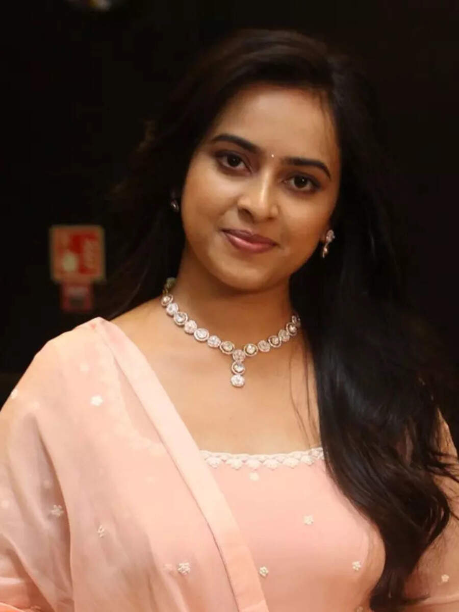 Sri Divya's graceful pictures | Times of India