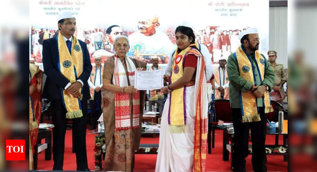 MGKV Convocation: Governor Awards 18 Gold Medals and Over 97,000 ...