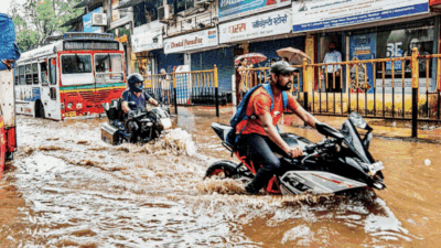 Mumbai rain: Waterlogging, traffic jams, and train suspensions as city battles downpour | Mumbai ...