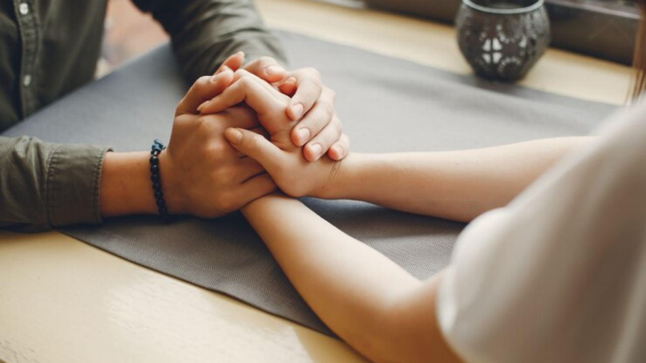 Strengthen Your Bond with the 2:2:2 Rule: A Simple Relationship Technique