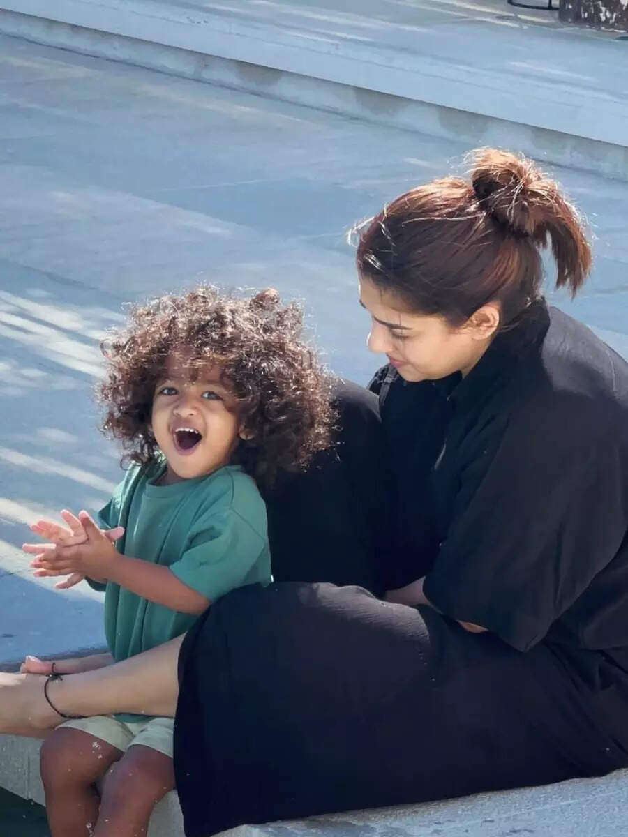 Stunning family portraits of Nayanthara that will mesmerize fans ...