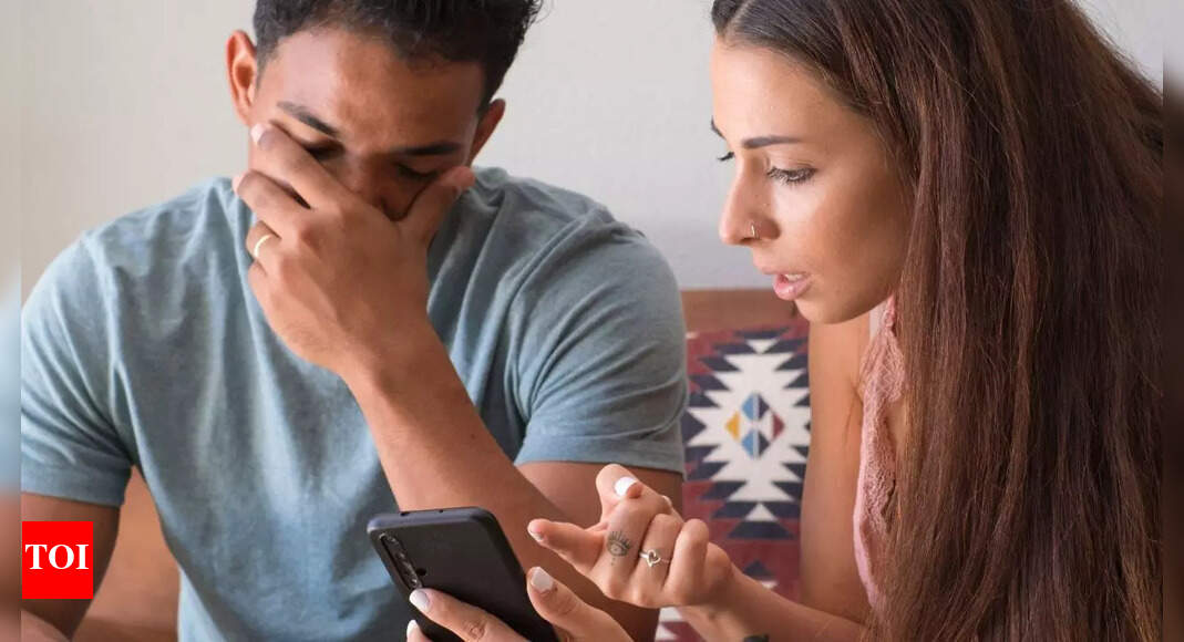 How to know if your partner is cheating on you - Times of India