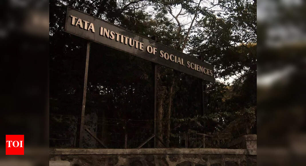 TISS: Tiss To Conduct Inquiry Into Students’ Placard Protest At ...