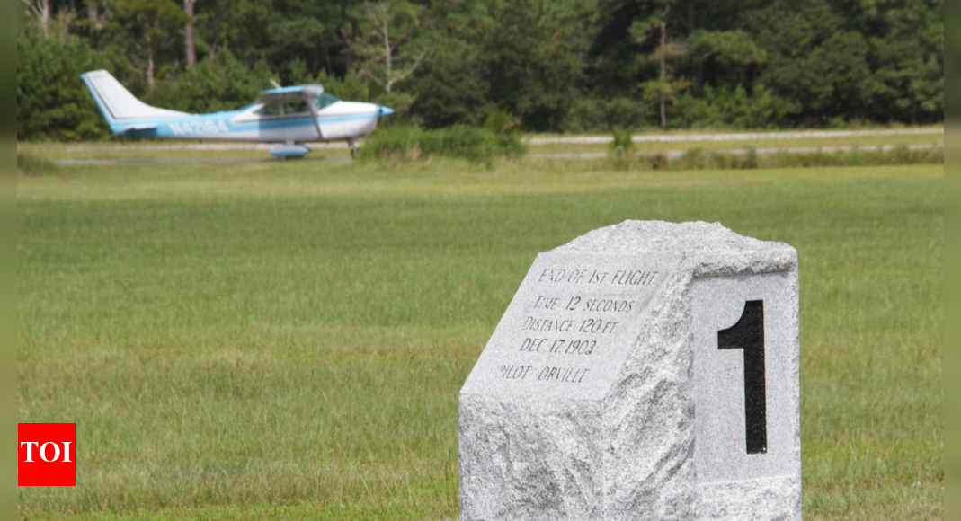 Multiple deaths in plane crash at Wright brothers national memorial ...