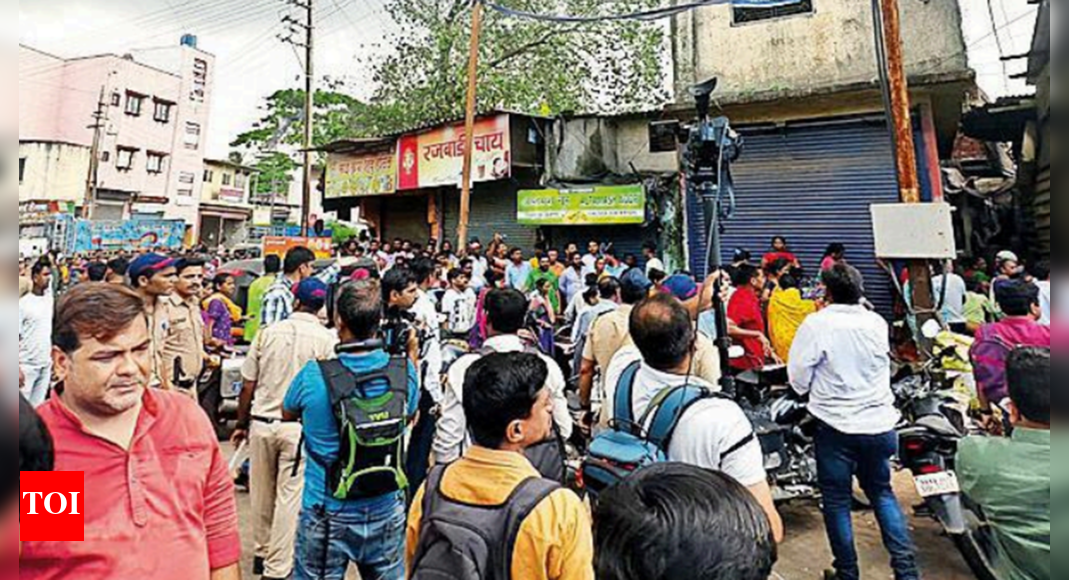 Week on, Badlapur school sex abuse suspect buried in Ulhasnagar amid ...