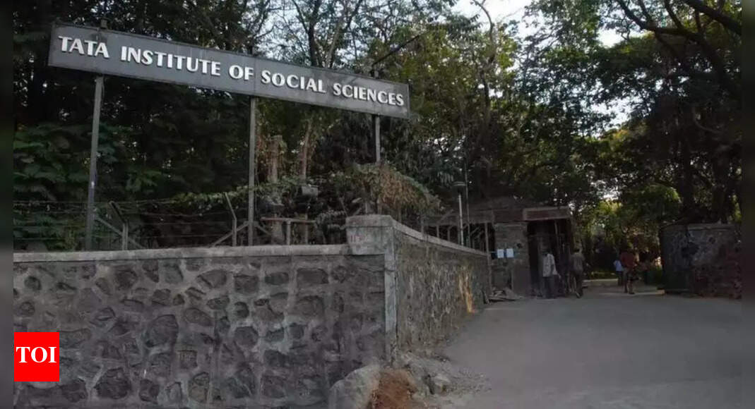 TISS: Controversy Erupts Over Student Wearing Keffiyeh at TISS Convocation | Hyderabad News ...
