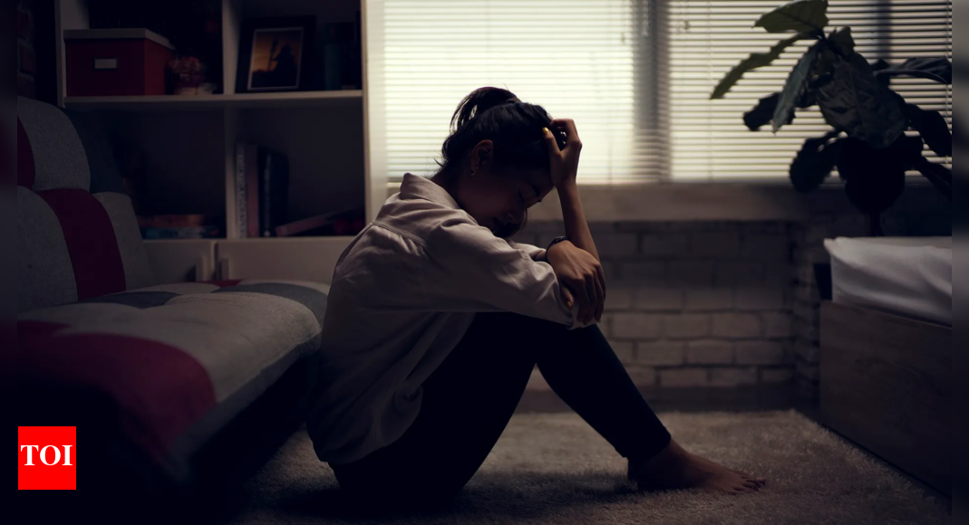 10 signs that someone may be struggling with suicidal thoughts - Times ...
