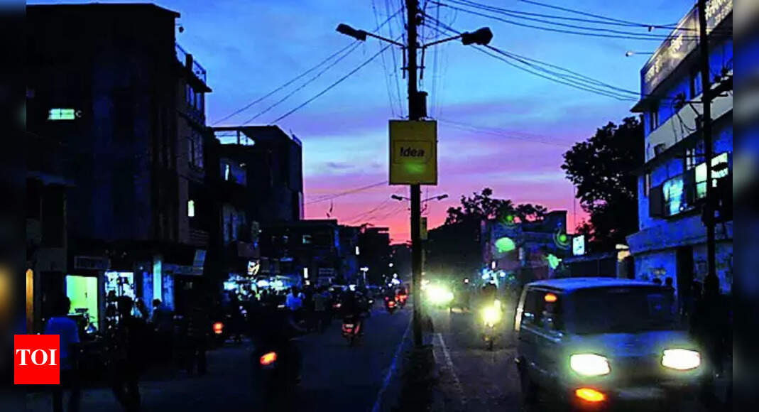 Street Lights: Ranchi Residents Fear for Safety as Broken Street Lights ...