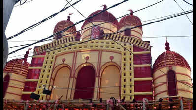 Durga Puja: Shahganj Barwari Durga Puja: A Stunning Replica of ...