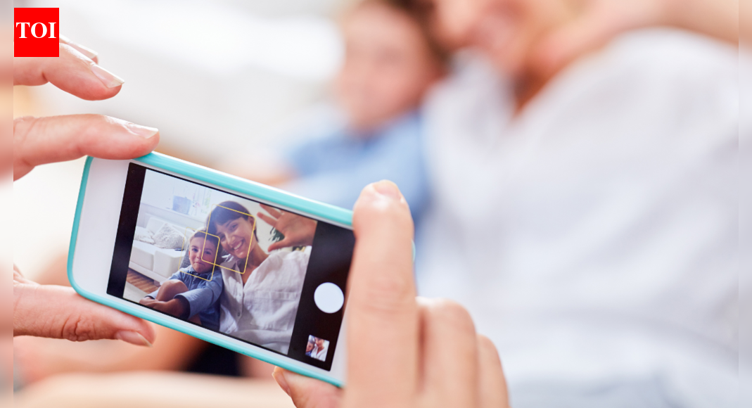 Best Camera Mobiles With Excellent Photo Processing Tools And AI ...