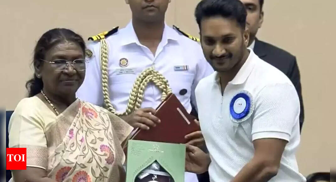 Did Sathish Krishnan receive the National Award instead of Jani Master? | Tamil Movie News ...