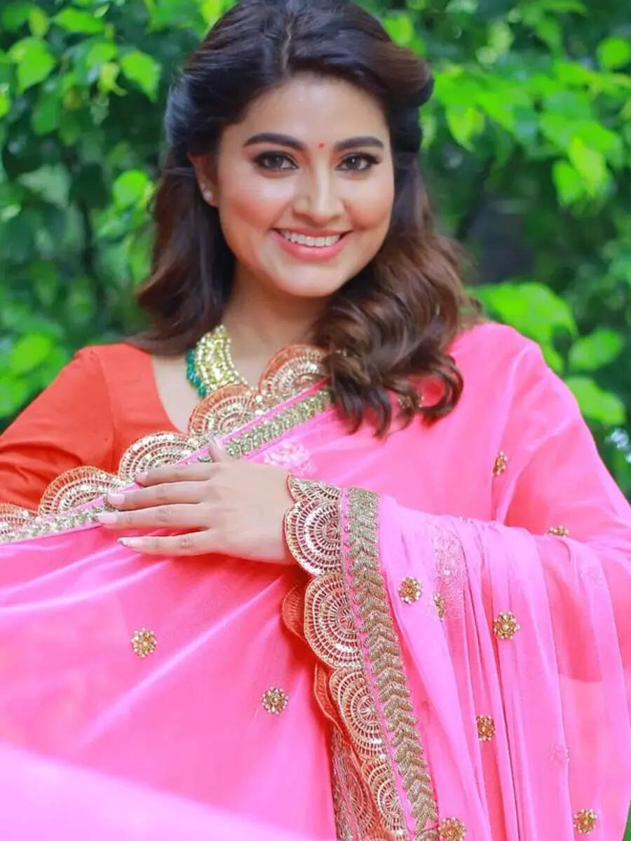 Exploring 'GOAT' actress Sneha’s radiant smile | Times of India