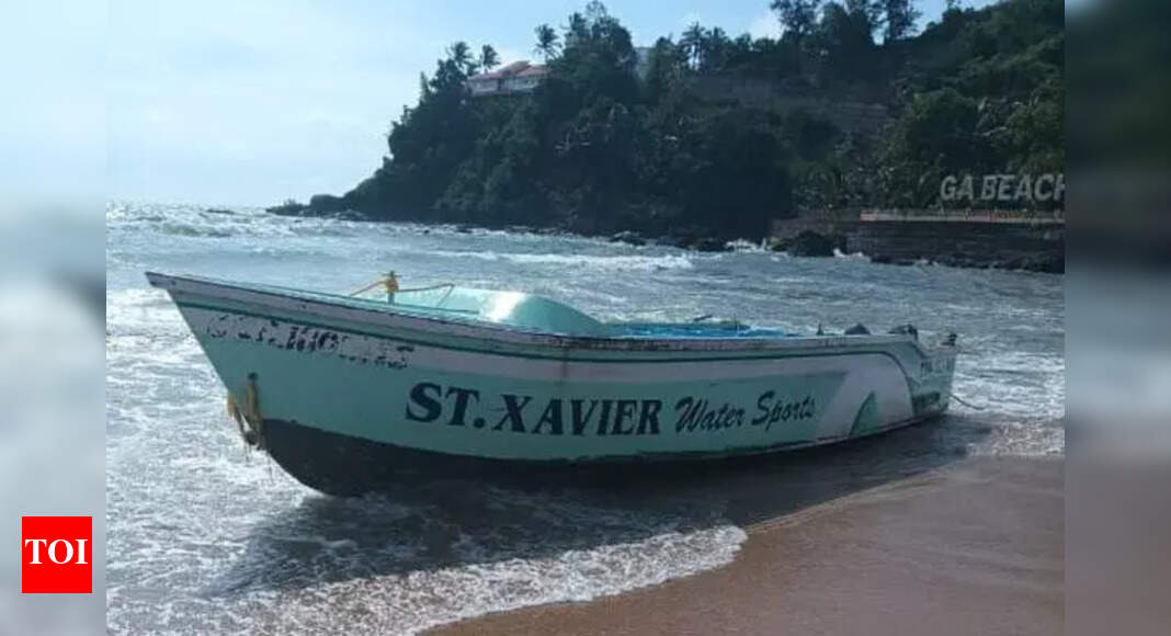 Unregistered tourist boat capsizes off Baga, seized | Goa News - Times ...