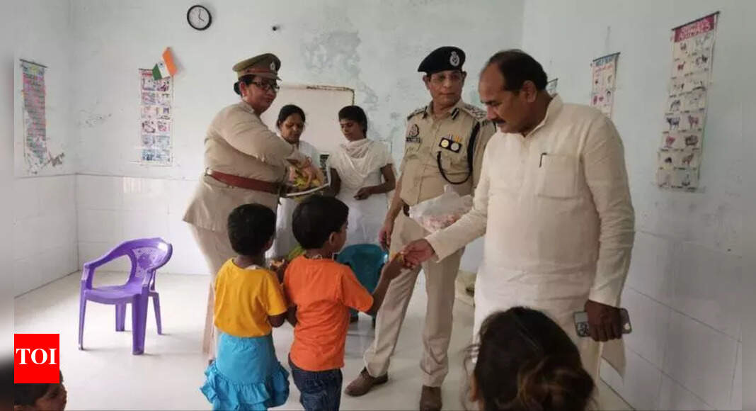 Prisons Minister Reviews Model Jail Facilities in Lucknow | Lucknow ...