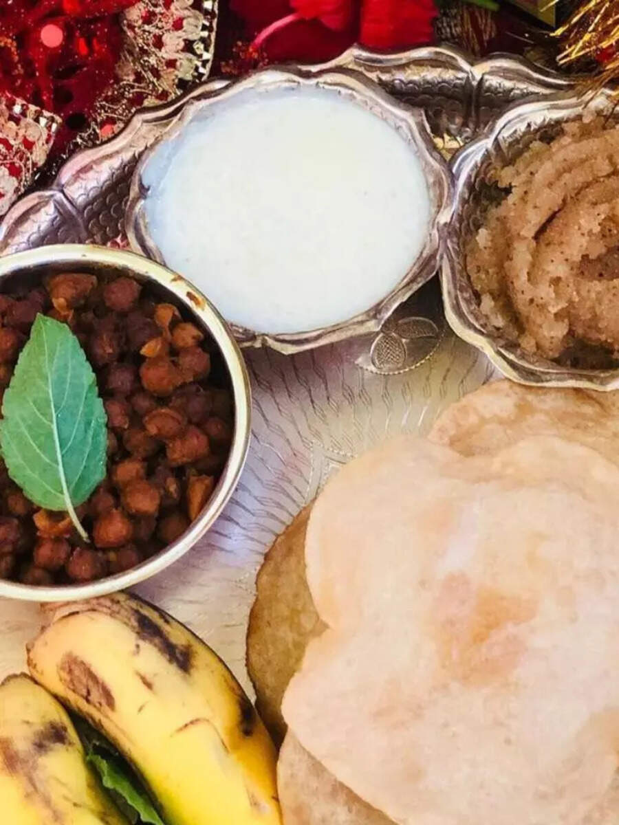Durga Ashtami Puja Special Chana Poori Halwa And Its Significance For ...