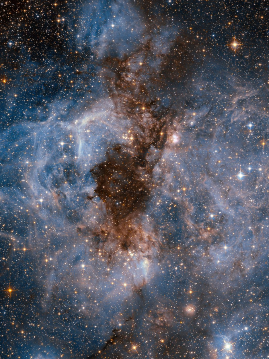 8 Stunning Images Of Interacting Galaxies and Stars Captured By NASA ...