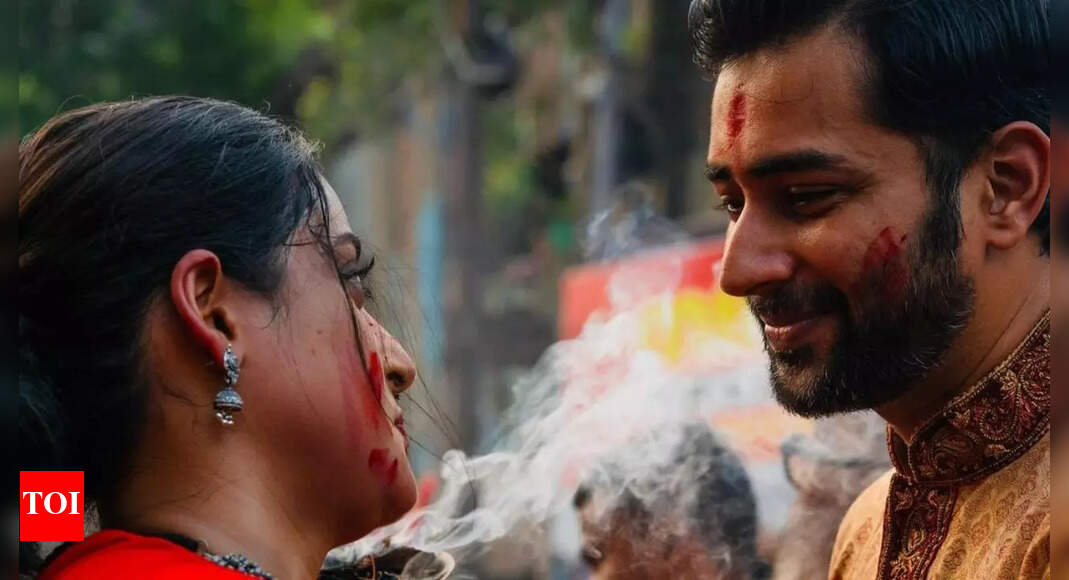 Debadrita Basu and Rahul Dev Bose celebrate their second Durga Puja together; Participate in ...