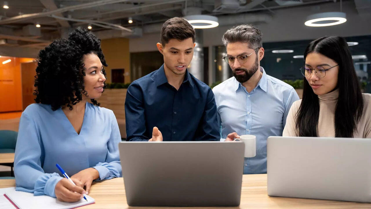 Why Your Coworkers Might Not Like You At Your Workplace