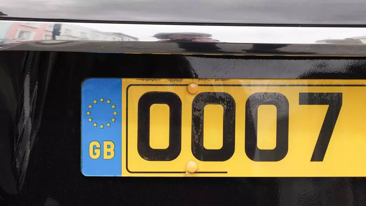 Why do Indian vehicles have different coloured number plates Here s what they mean The Times of India