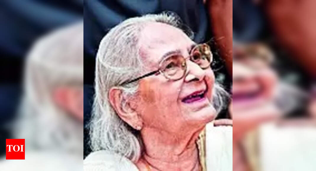 Netaji’s Niece, Roma Ray, Passes Away at 95 in Kolkata | Kolkata News ...