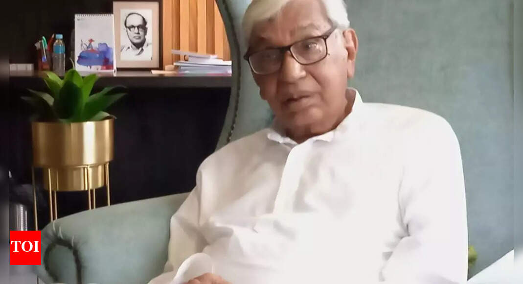 Deb Kumar Bose Death News: Veteran director Deb Kumar Bose passes away ...