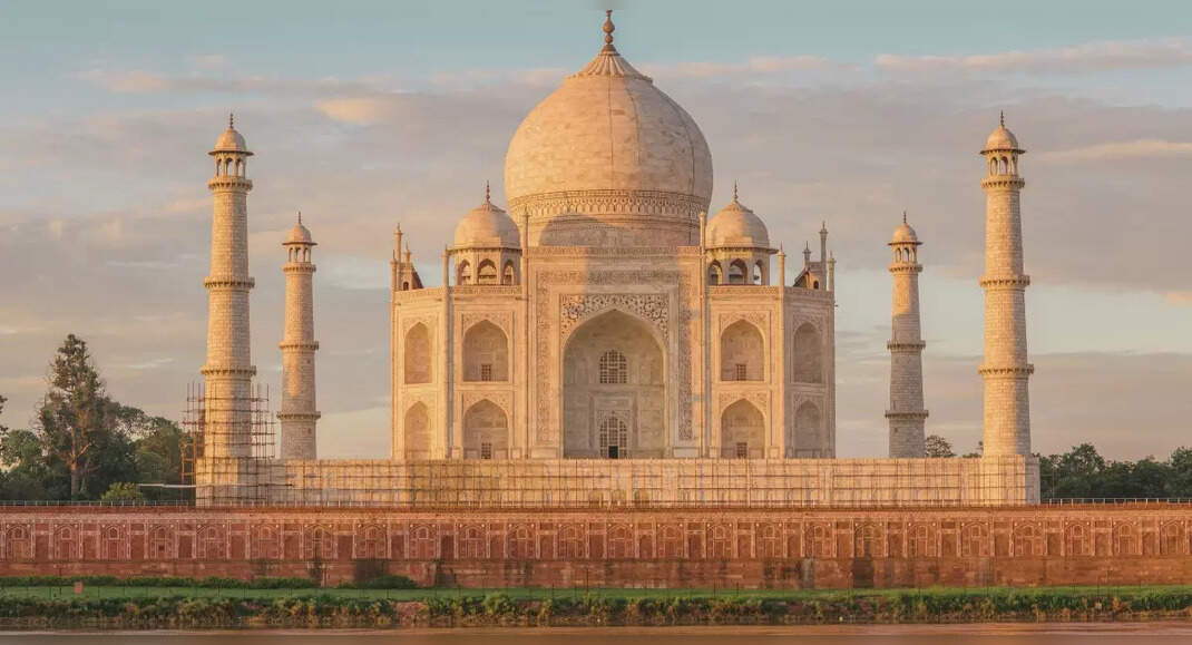 Uttar Pradesh tourism to launch QR code audio tours at Taj Mahal and ...