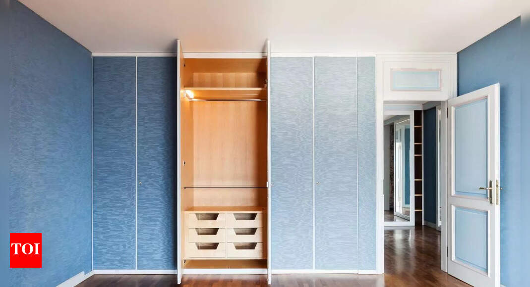 Best Wooden Almirahs: Top Beautifully Crafted Wonders for Your Home ...