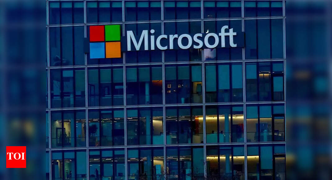 US Army makes a 'price request' to Microsoft for these Goggles - Times ...