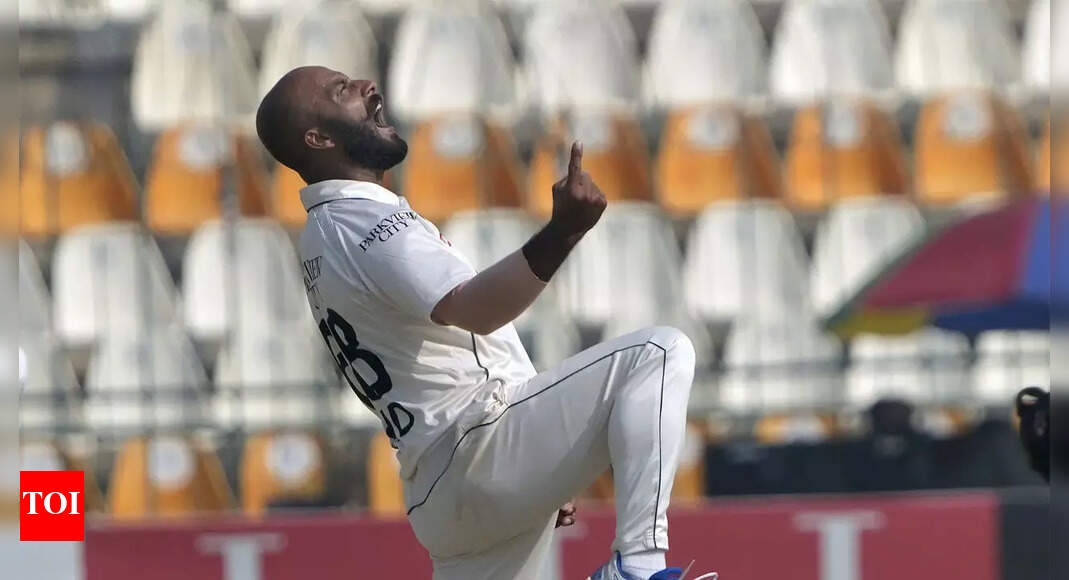 Sajid Khan, Noman Ali 'keep it simple' for perfect mix to put England ...